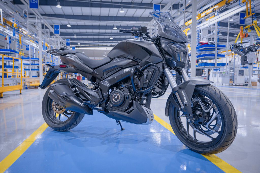 Bajaj inaugura sua fábrica de motocicletas no Brasil - Bajaj